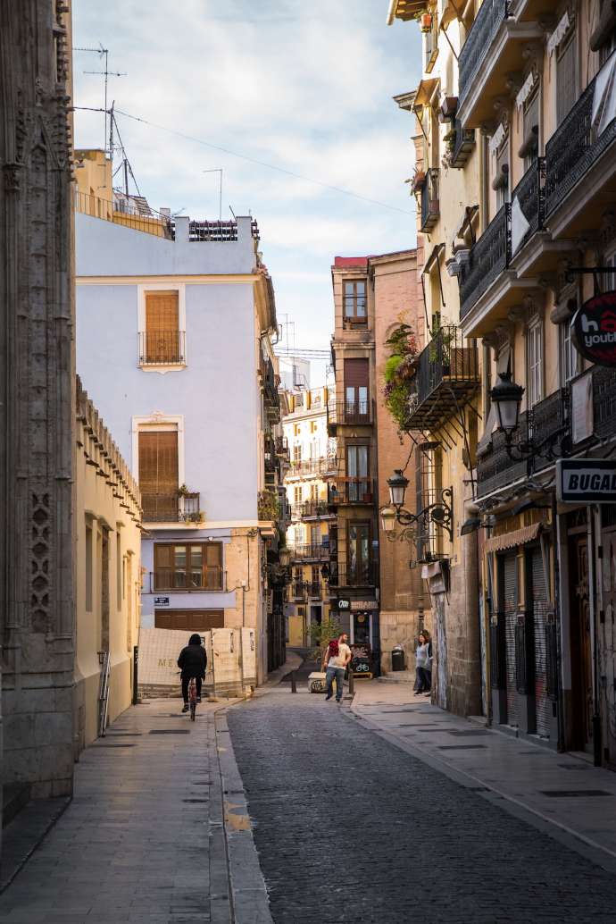 3 Day Valencia Itinerary For First Time Visitors ~ Oranges, Palm Trees ...