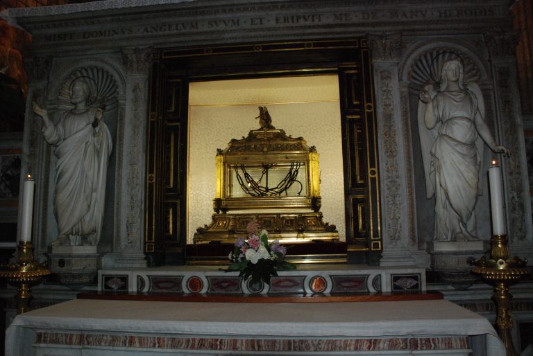 Holy Cannoli: Top Sacred Sites in Rome - Driftwood Journals