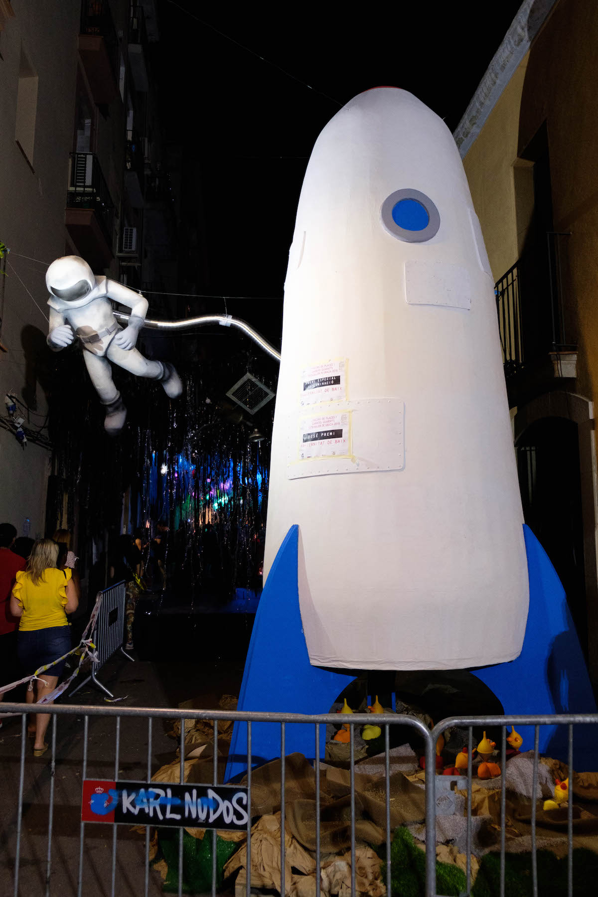 Day & Night at Barcelona's Gràcia Festival ~ A Papier-Mâché Playground ...
